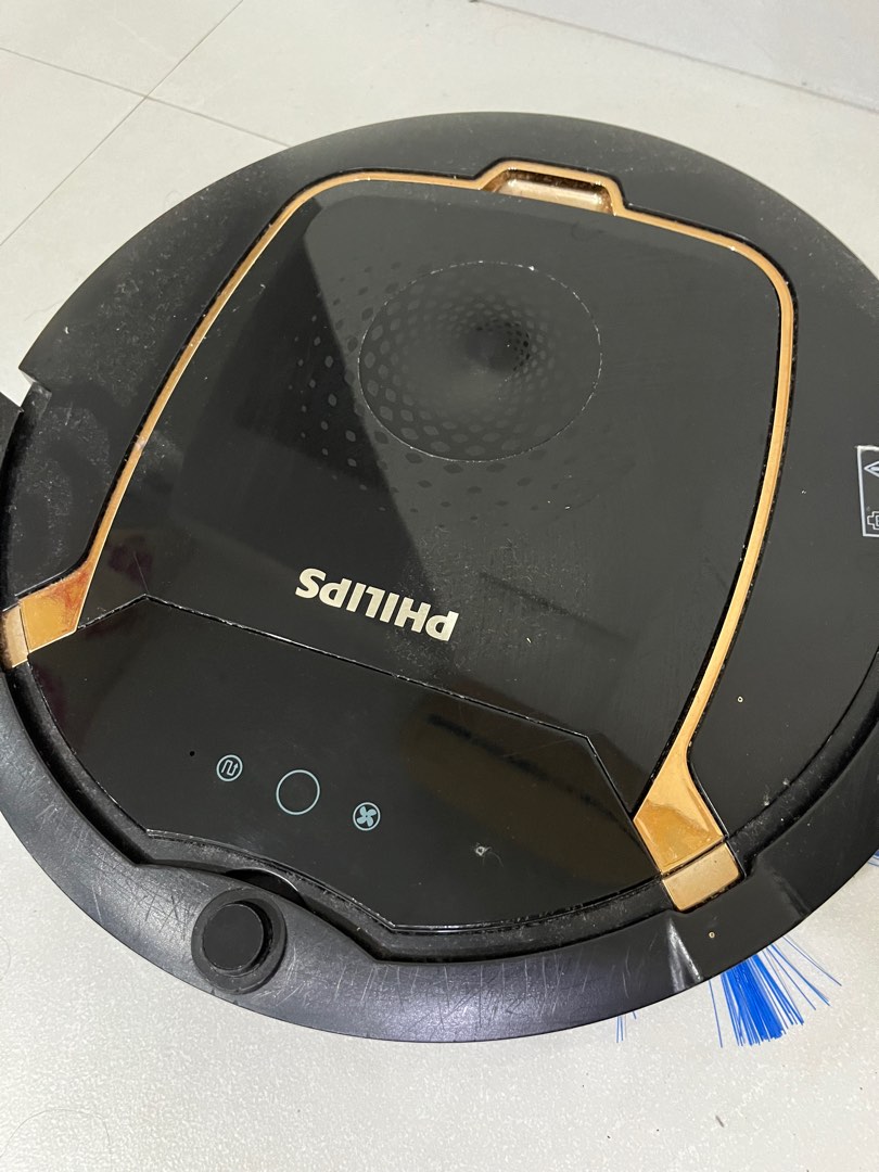 Phillip robot vacuum, TV & Home Appliances, Vacuum Cleaner ...