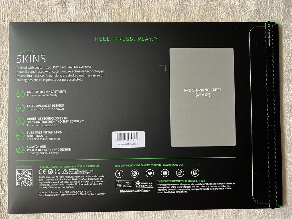 Razer Blade 16 Skin - Joyplot Chroma (Limited Edition), Computers ...