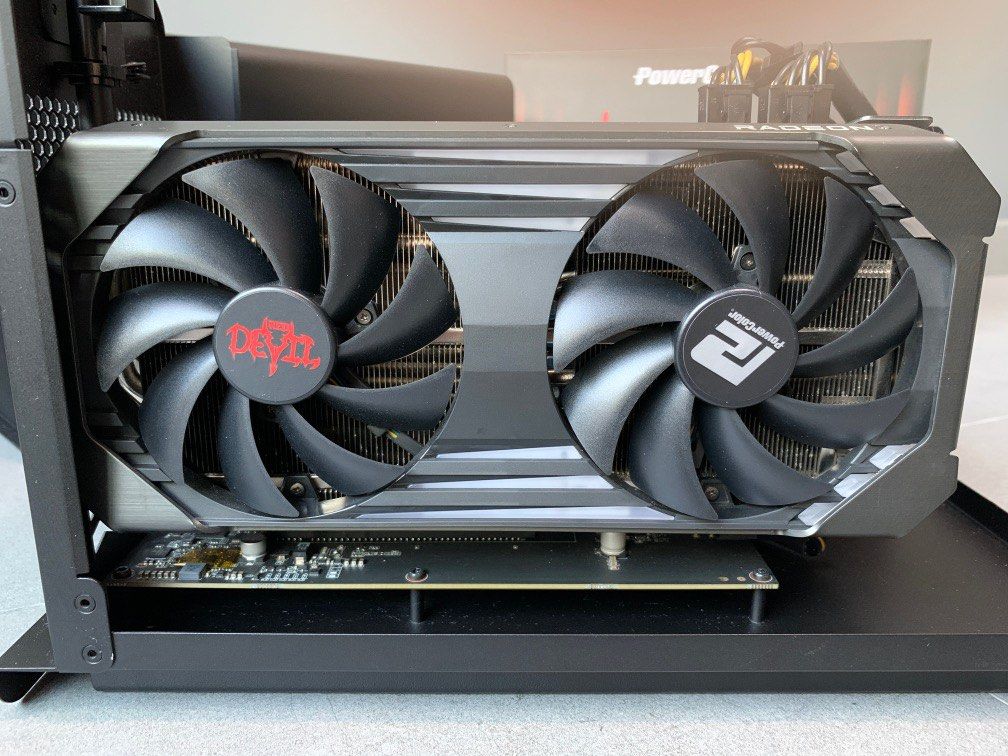 Razer Core X + AMD Radeon RX6600 XT PowerColor Red Devil, Computers ...