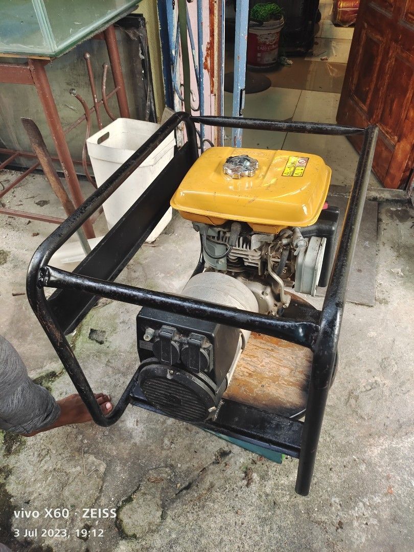 Robin 2.2kva Gasoline Powerful Generator Robin EY20(5HP) C/W SINCRO ITALY 2.2KVA Alternator With ...