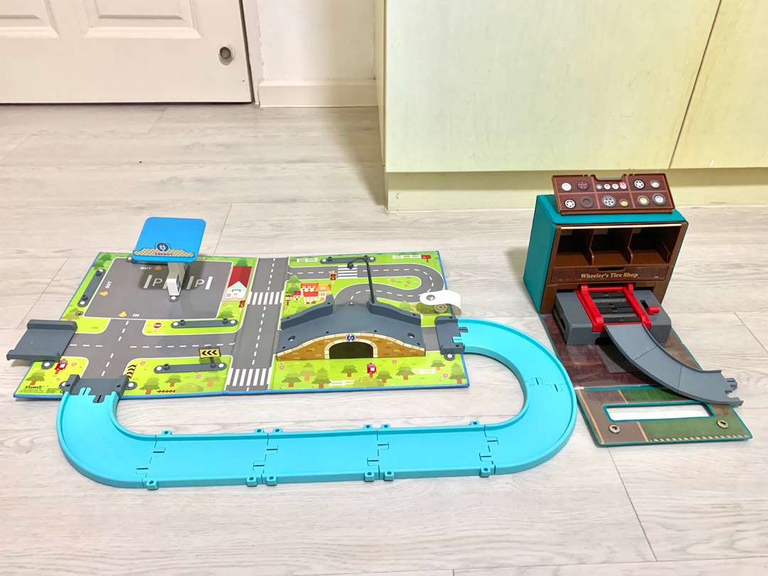 Robocar Poli Mr Wheeler shop & Brooms town map road, Hobbies & Toys ...