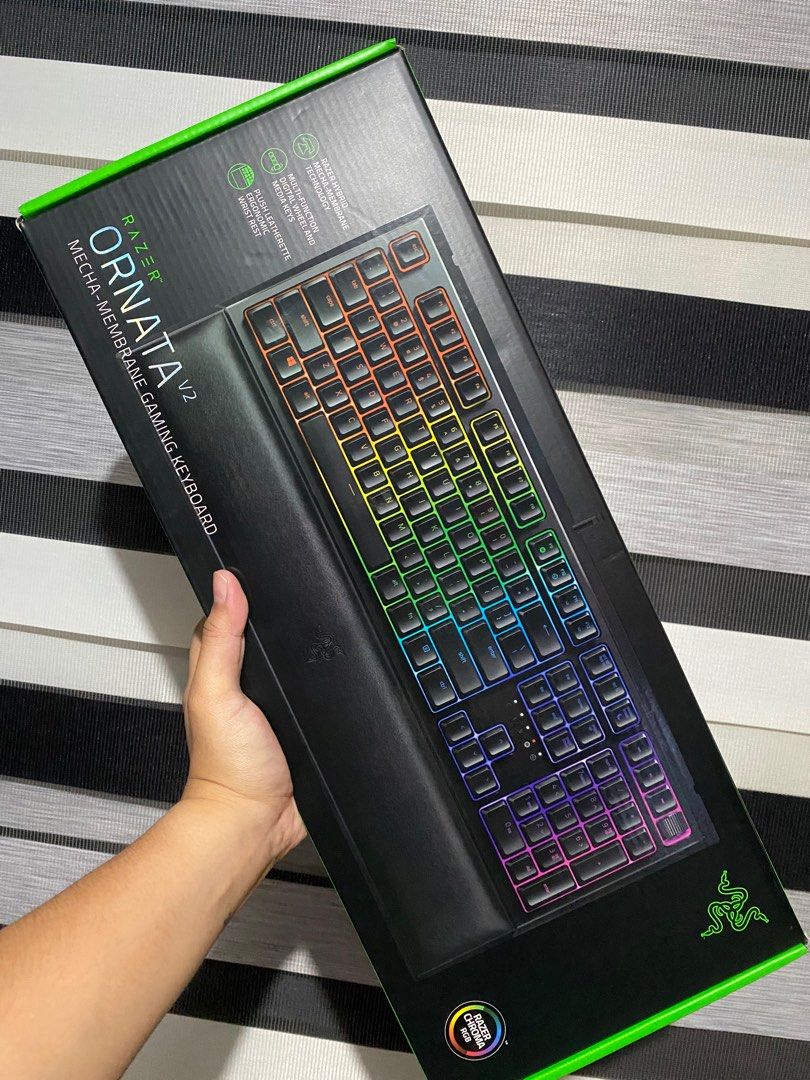 RUSH!! Predator Helios 300 + Razer Ornata V2 Keyboard, Computers & Tech ...
