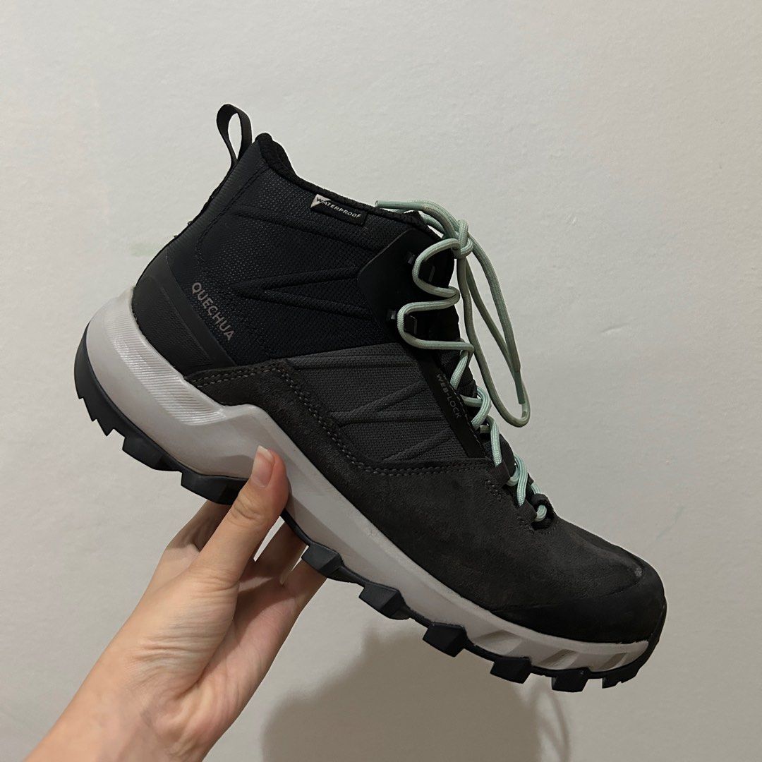 Sepatu olahraga/sepatu gunung decathlon quechua, Fesyen Wanita, Sepatu ...