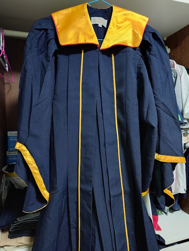 Singapore Polytechnic Graduation Gown, Men's Fashion, Tops & Sets ...