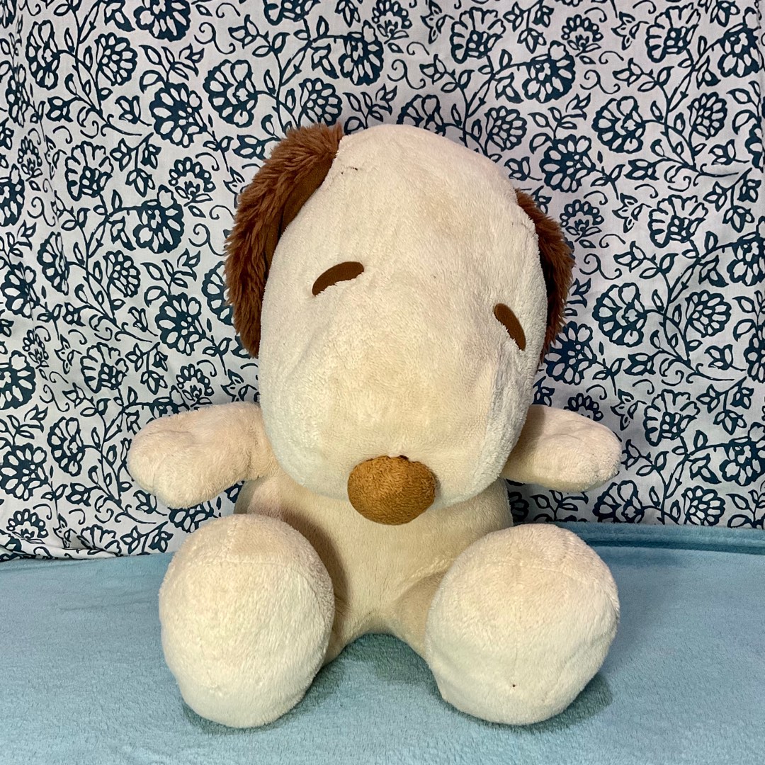 SITTING SNOOPY PLUSH WITH ARTICULATED EARS, Hobbies & Toys, Toys ...