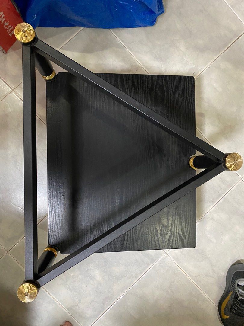 Stackable metal triangle racks with removable wooden boards in Black ...