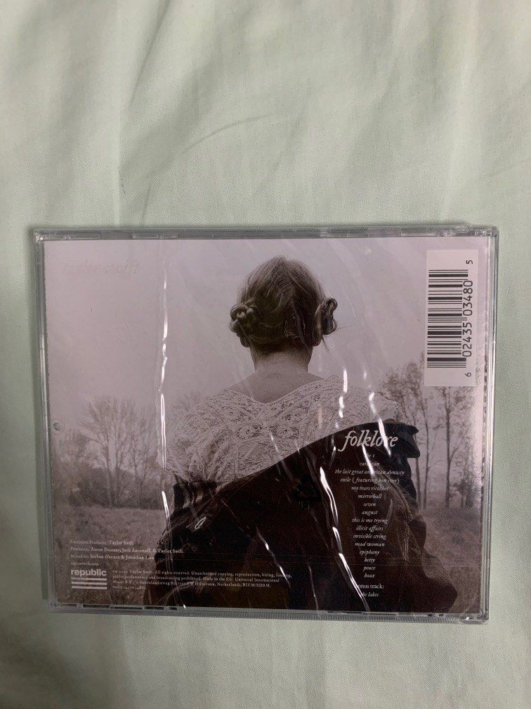 Taylor Swift CDs, Hobbies & Toys, Music & Media, CDs & DVDs on Carousell