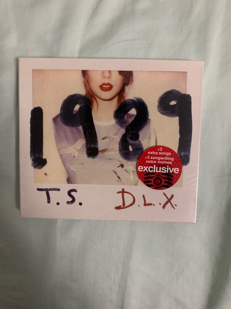 Taylor Swift CDs, Hobbies & Toys, Music & Media, CDs & DVDs on Carousell