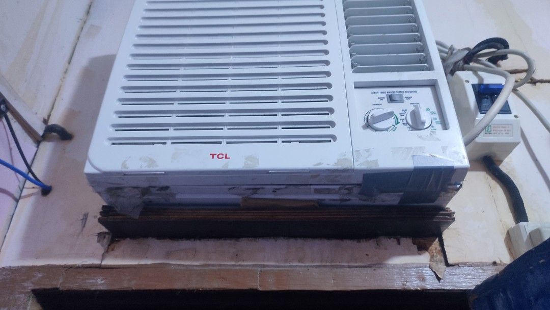 TCL Aircon 1hp non inverter, TV & Home Appliances, Air Conditioning and ...