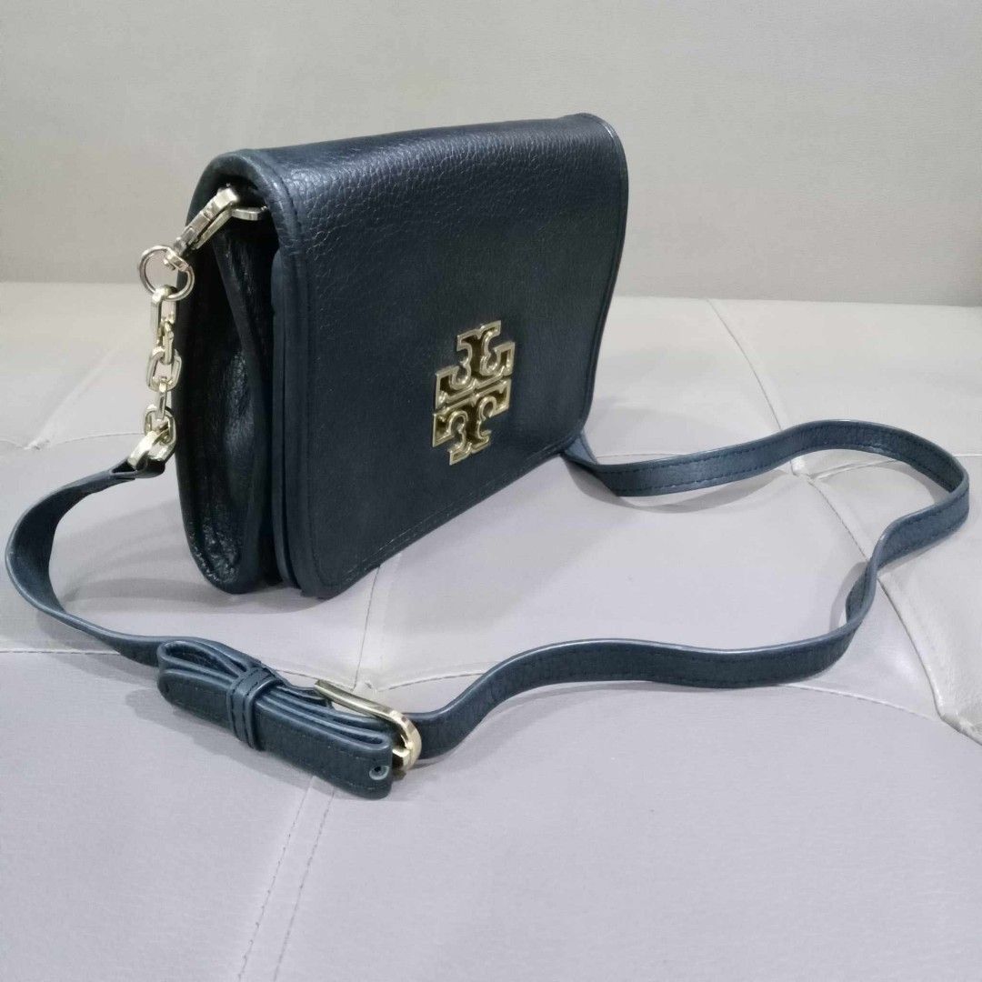 Tory Burch Sling Bag, Luxury, Bags & Wallets on Carousell