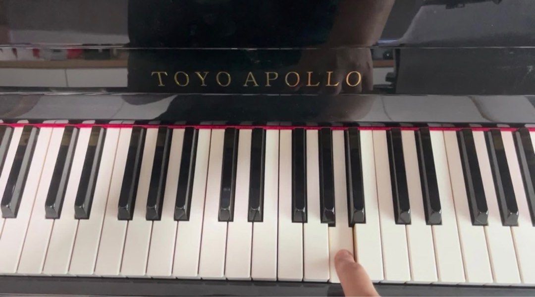 Toyo Apollo Upright Piano NA-123EP with Bench, Hobbies & Toys, Music ...