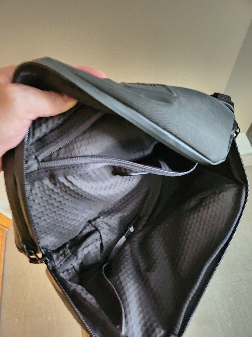 Tumi Alpha Bravo Platoon Sling, Men's Fashion, Bags, Sling Bags on ...