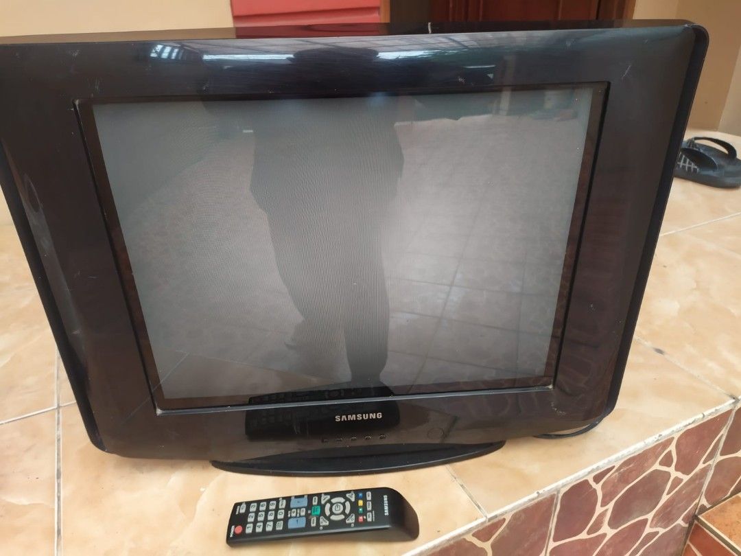 tv samsung, Elektronik, TV & Perlengkapan Hiburan di Carousell