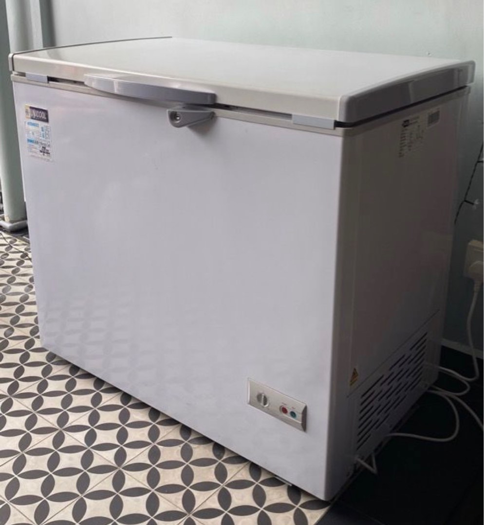 Unicool 210L Chest Freezer, TV & Home Appliances, Kitchen Appliances ...
