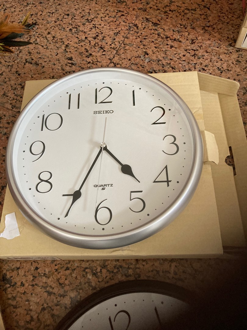 Wall Clock SEIKO, Furniture & Home Living, Home Decor, Clocks on Carousell
