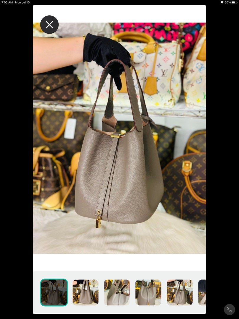 Whole zip searchablecode mono, Women's Fashion, Bags & Wallets, Wallets & Card holders on Carousell