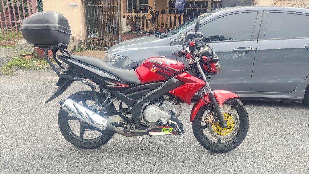 yamaha fz150 lampu diamond (2010), Motorbikes on Carousell