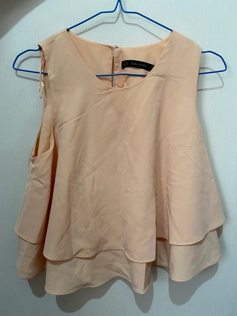 Zara peach top, Fesyen Wanita, Pakaian Wanita, Atasan di Carousell