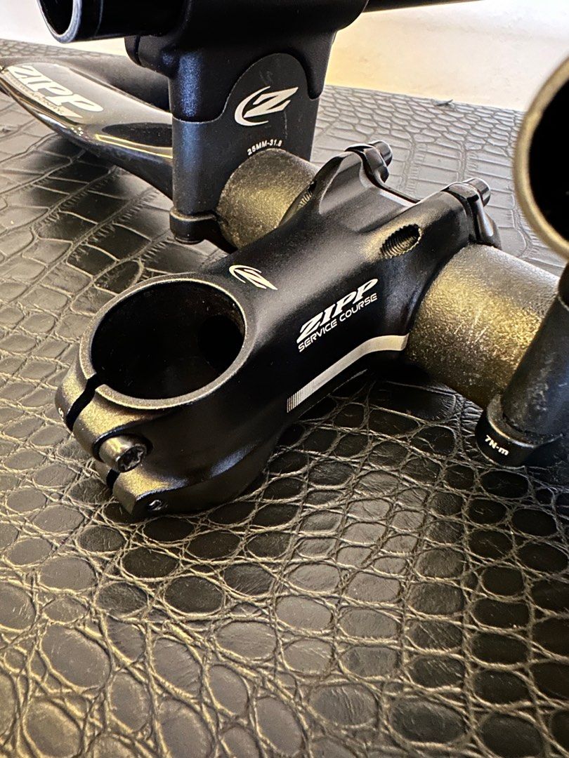 Zipp Aero and Base Bar Cockpit, Sports Equipment, Bicycles & Parts ...