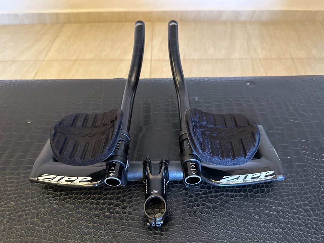 Zipp Aero and Base Bar Cockpit, Sports Equipment, Bicycles & Parts ...