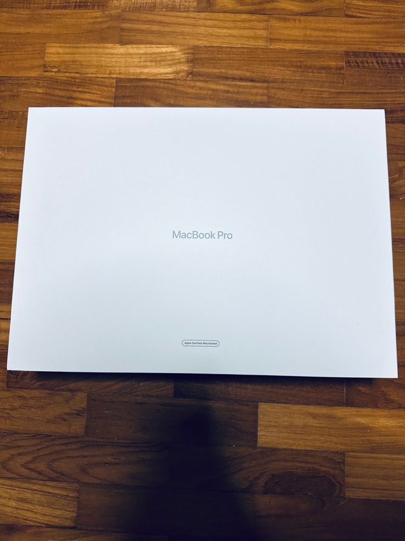 16 inch MacBook Pro Apple M1 Pro Chip with 10-Core CPU and 16-Core GPU ...