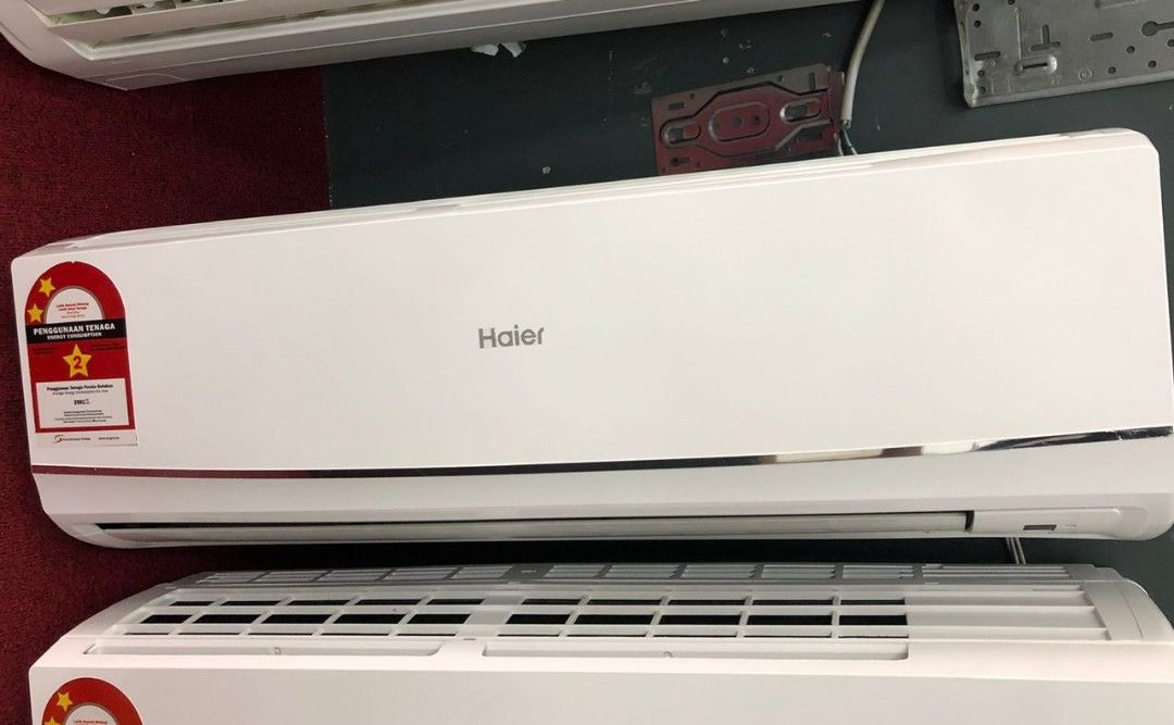 1hp RM 700 Aircond Ac06, Furniture & Home Living, Furniture, Other Home ...