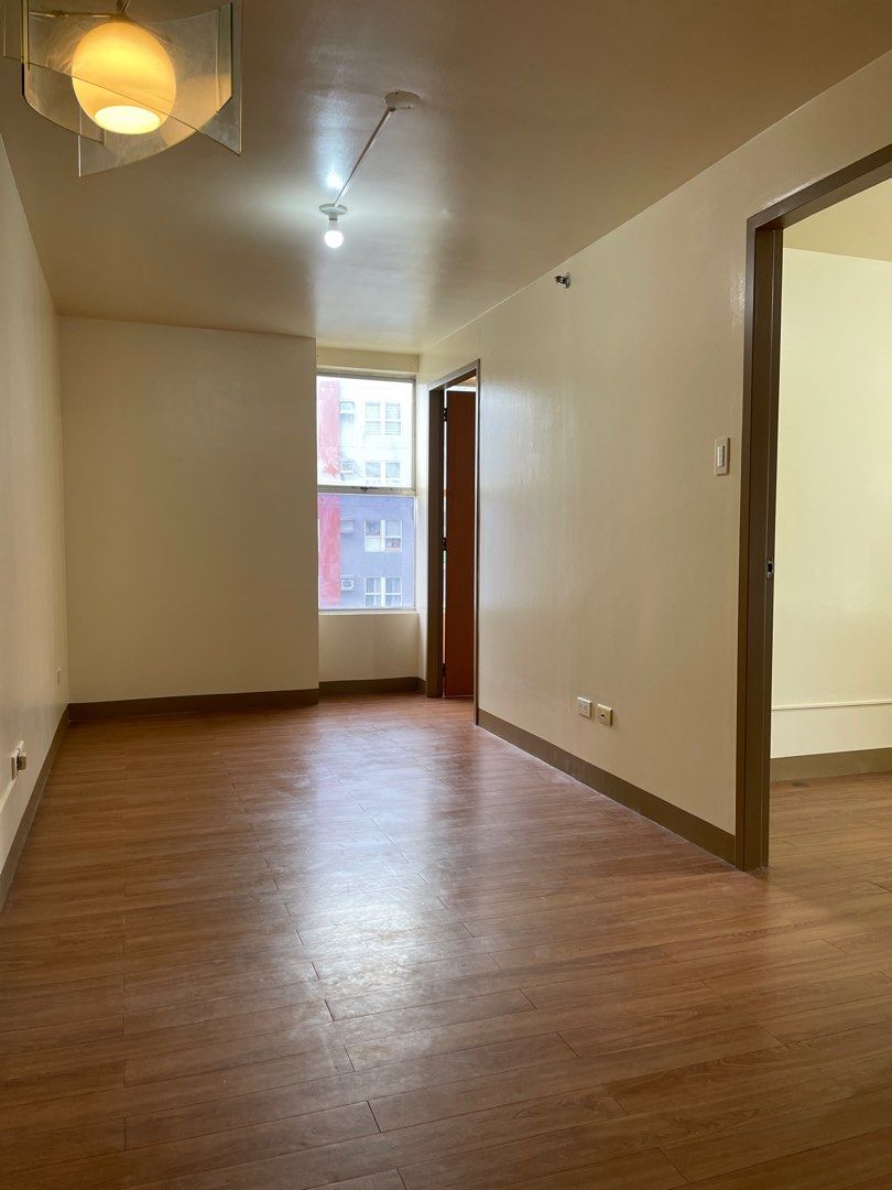 2 Bedroom Corner Unit in Hampton Gardens Pasig on Carousell