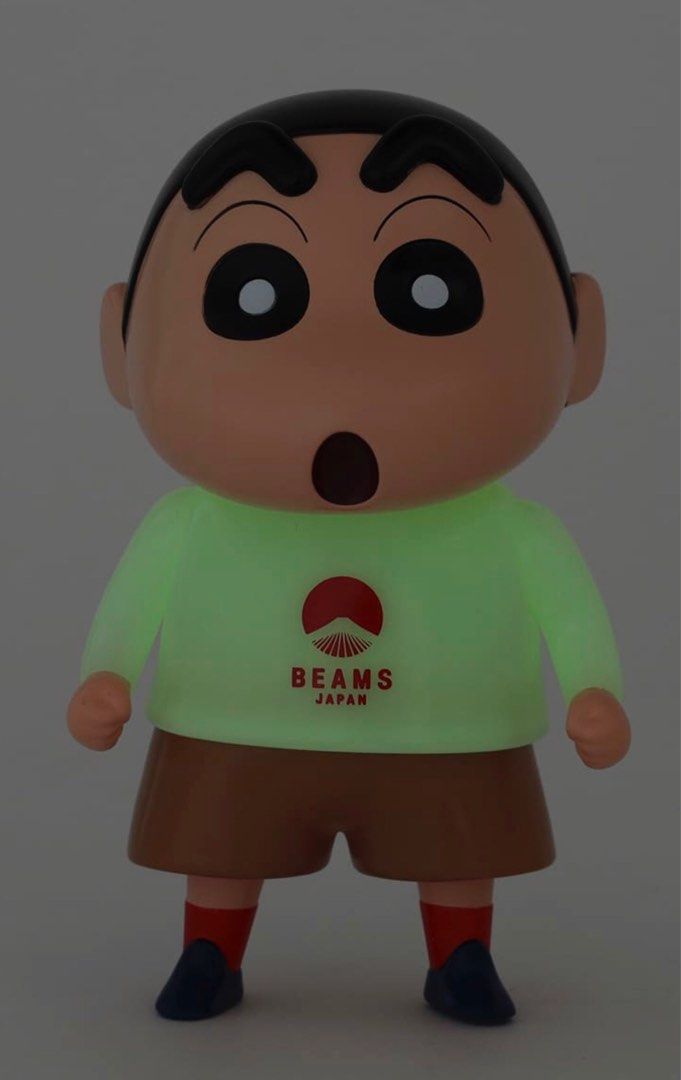 現貨 - 日本製蠟筆小新Beams x Sofvips 夜光版 Sofubi, 興趣及遊戲, 玩具 & 遊戲類 - Carousell