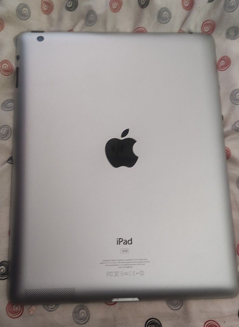 Apple ipad (3rd generation) on Carousell