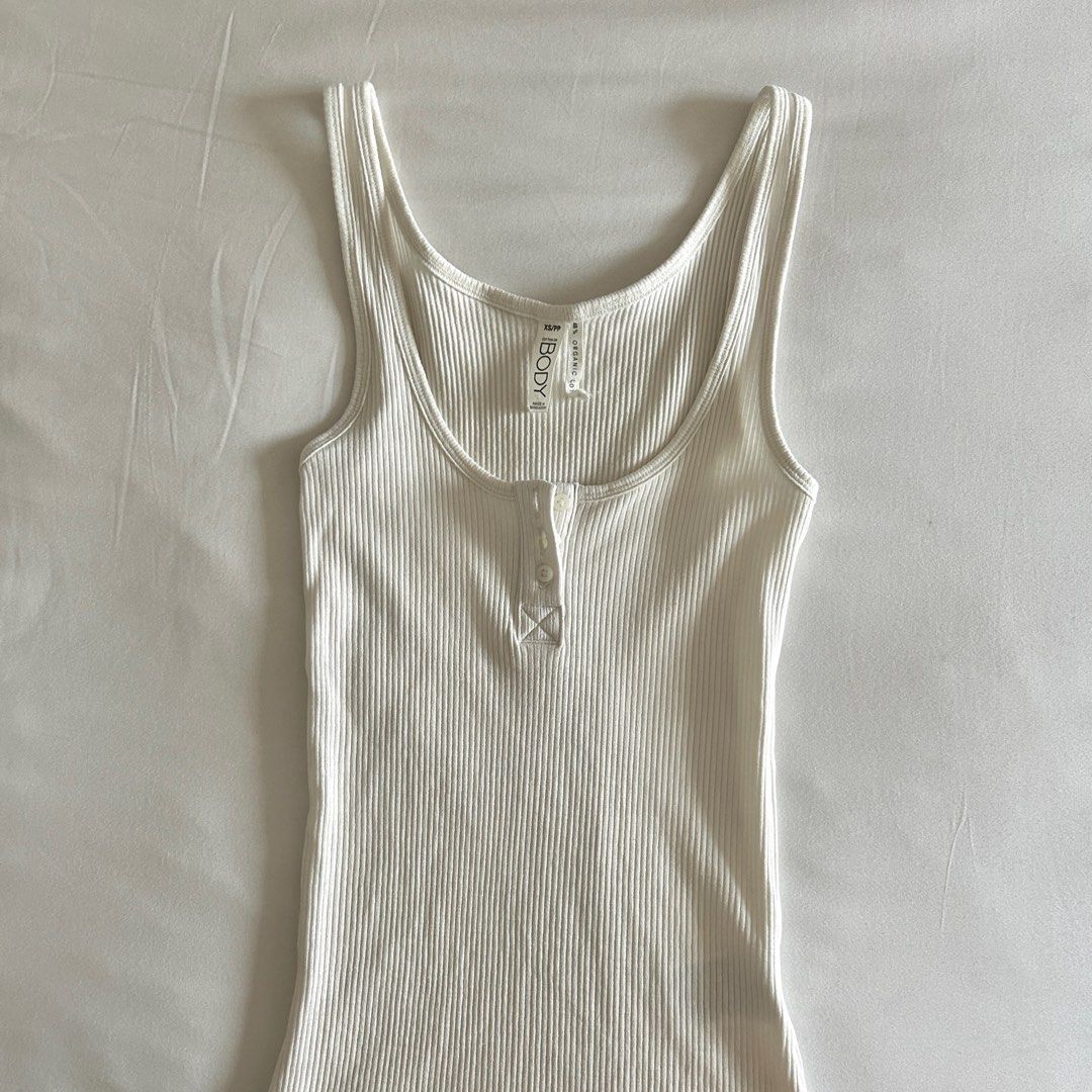 Basic White Tank, Women's Fashion, Tops, Sleeveless on Carousell