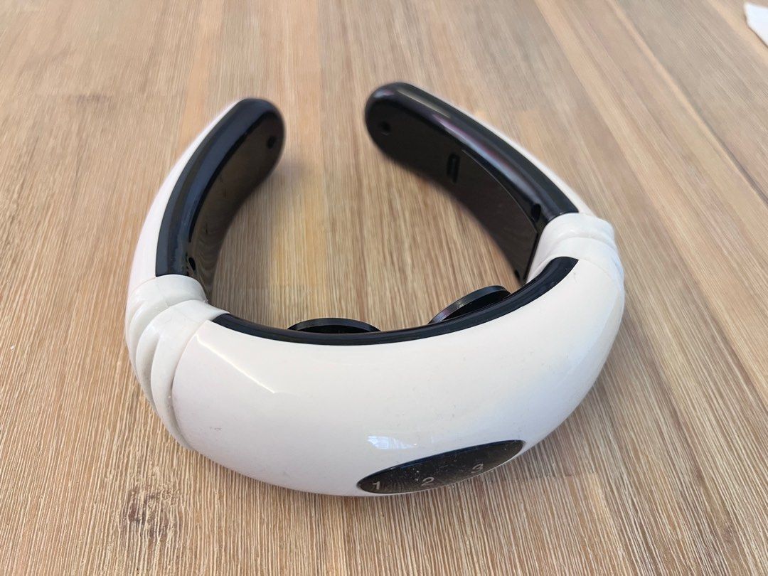 Battery neck massager, Health & Nutrition, Massage Devices on Carousell