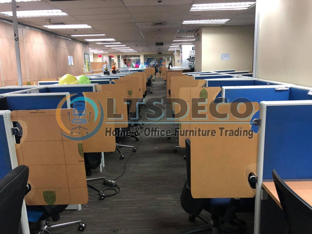 CALL CENTER TABLE OFFICE PARTITION/CUSTOMIZED CUBICLE FURNITUERS on ...