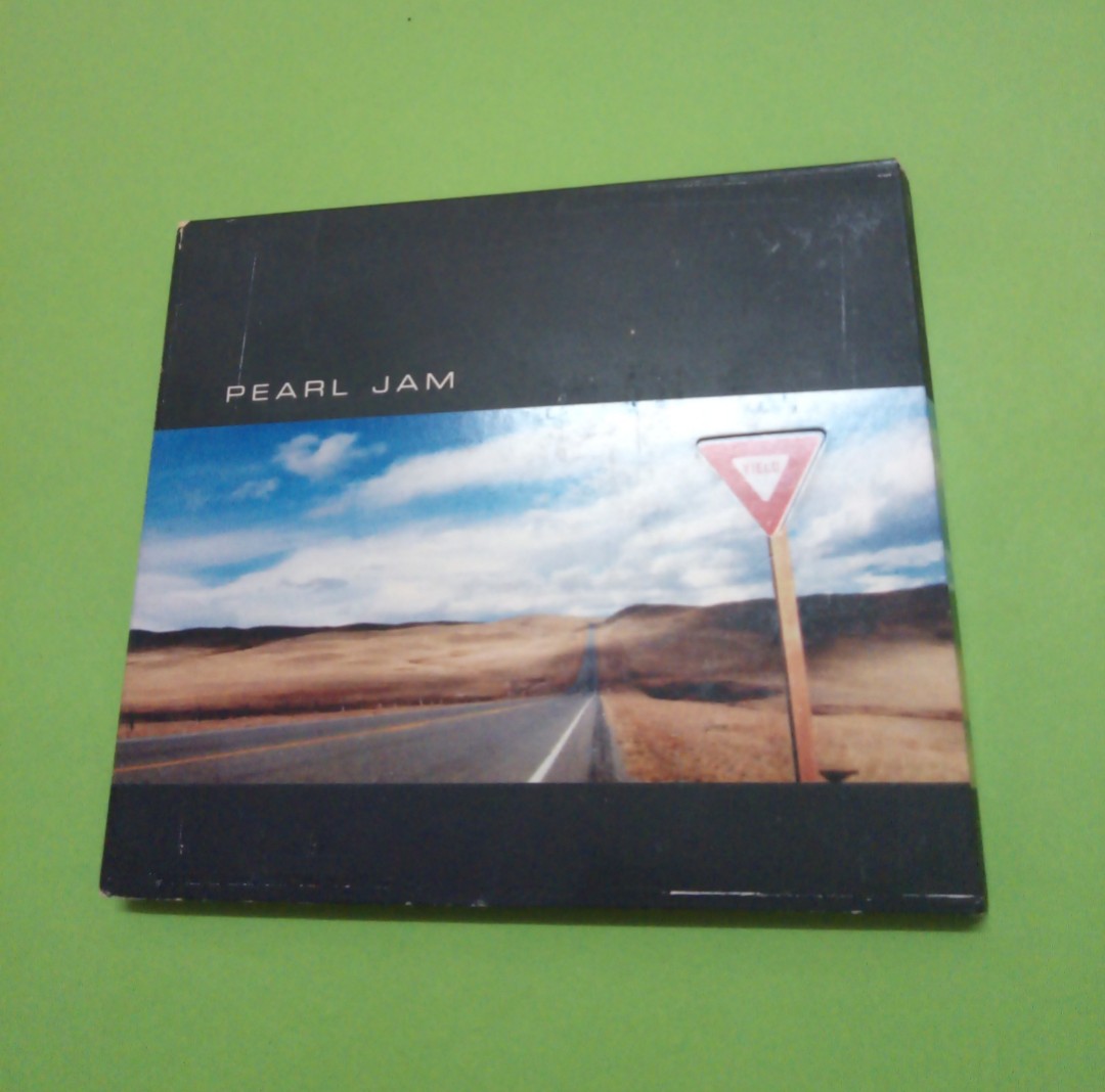 CD PEARL JAM : YIELD ALBUM (1998) GRUNGE EDDIE VEDDER ART ROCK, Hobbies ...