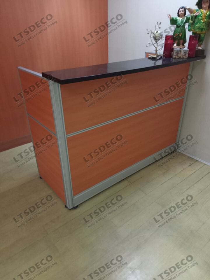 CUSTOMIZED RECEPTION TABLE OFFICE FURNITURE AND PARTITION on Carousell