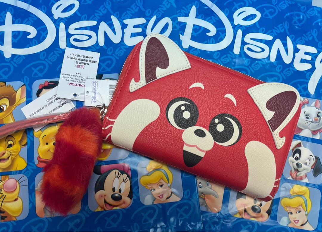 Disney turning red panda wristlet wallet Made in Cambodia, 女裝, 手袋及銀包 ...