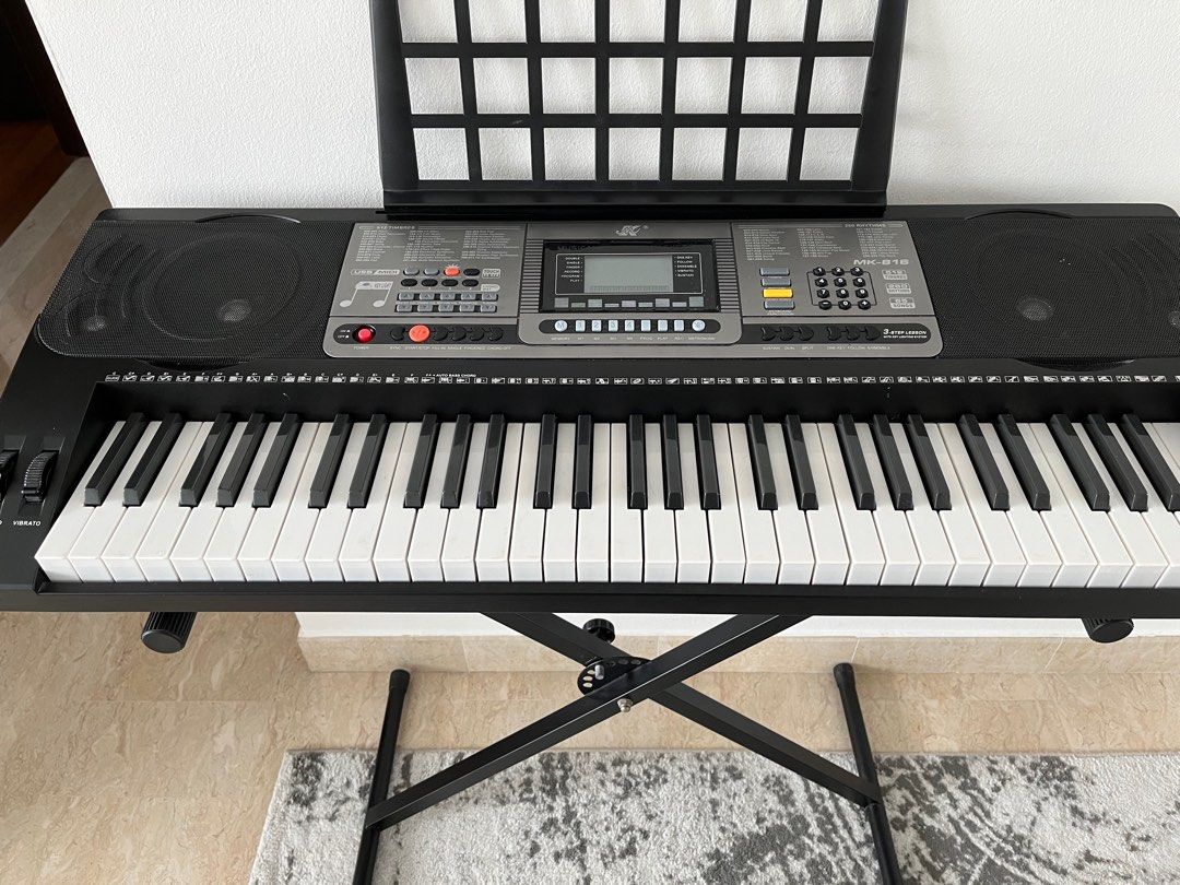ELECTRONIC KEYBOARD, Hobbies & Toys, Music & Media, Musical Instruments ...