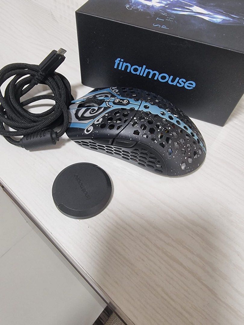 Finalmouse Starlight Phantom Medium, Computers & Tech, Parts ...