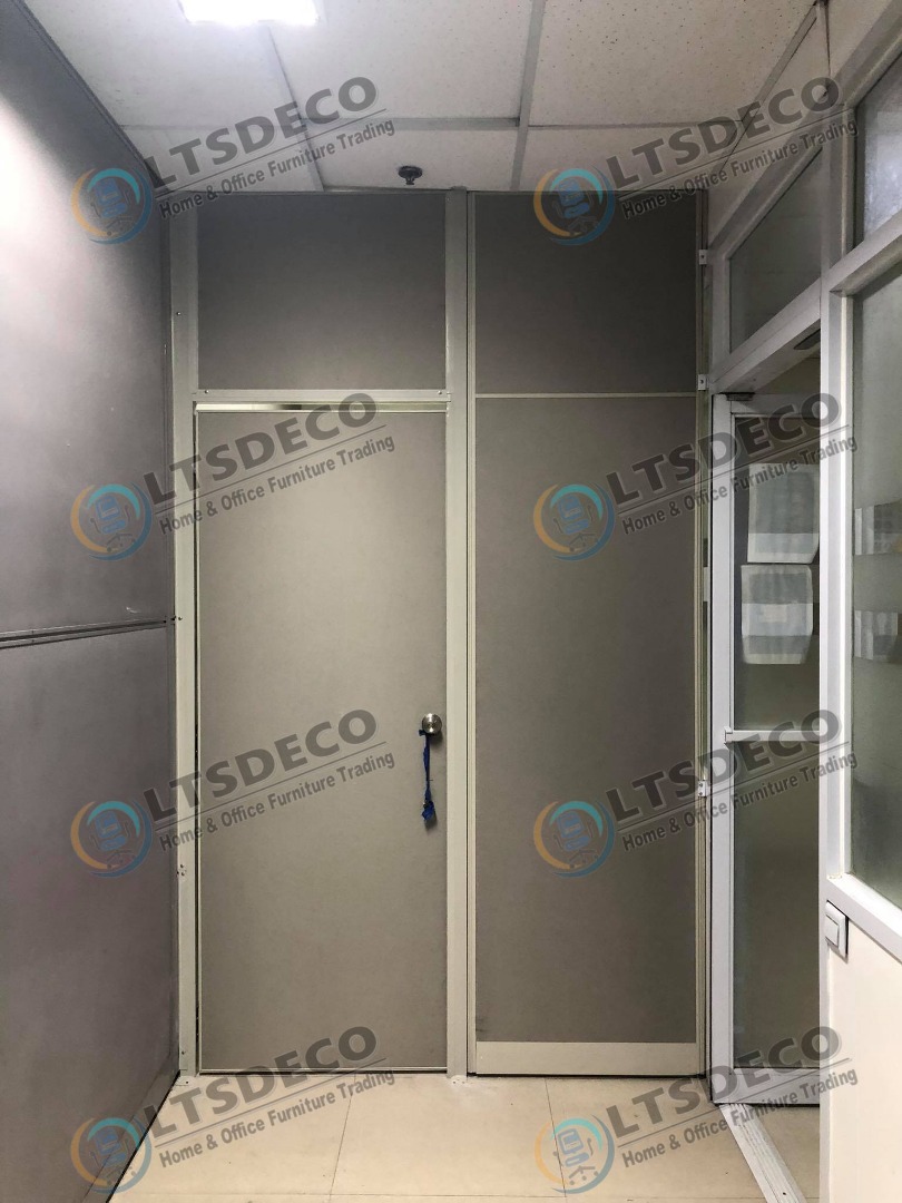 FULL FABRIC PANEL WITH DOOR OFFICE PARTITION FURNITURE on Carousell