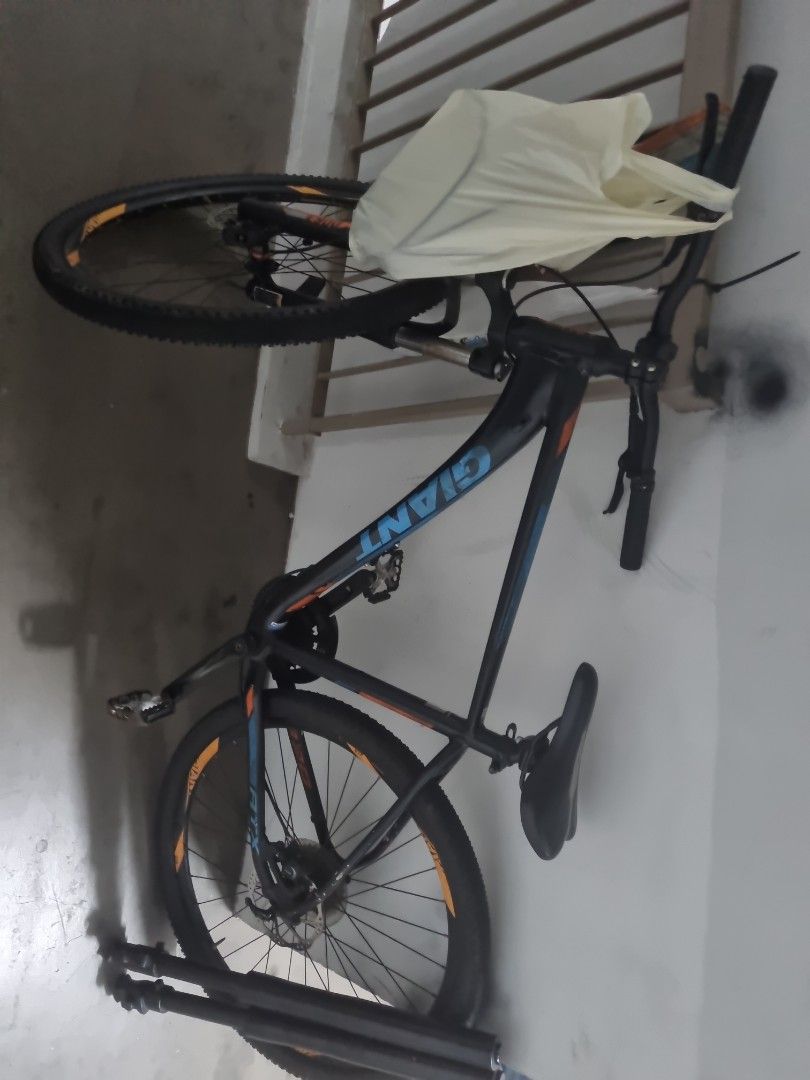 Giant atx 830 frame, Sports Equipment, Bicycles & Parts, Bicycles on ...