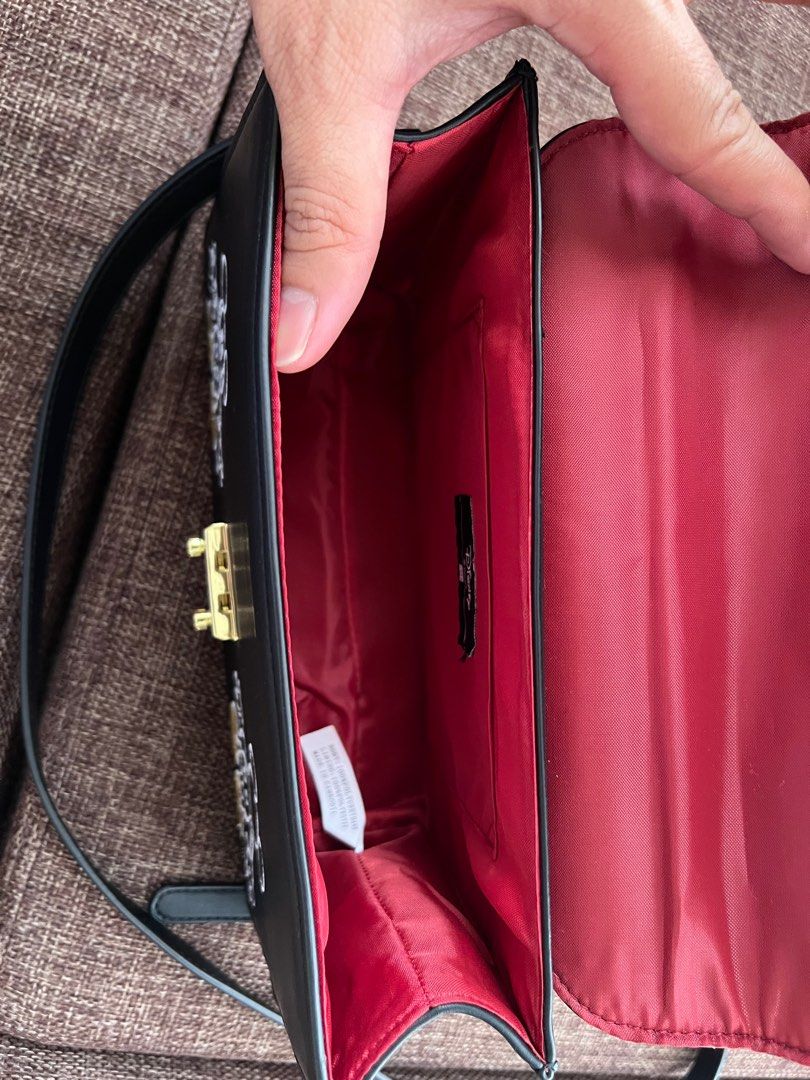 GU/DISNEY MICKEY BAG, Women's Fashion, Bags & Wallets, Shoulder Bags on Carousell