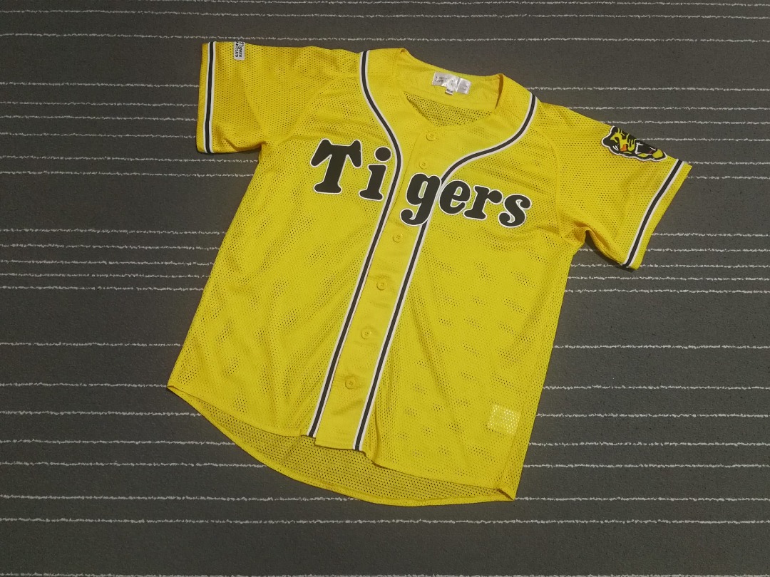 HANSHIN TIGERS mizuno M, Luxury, Apparel on Carousell