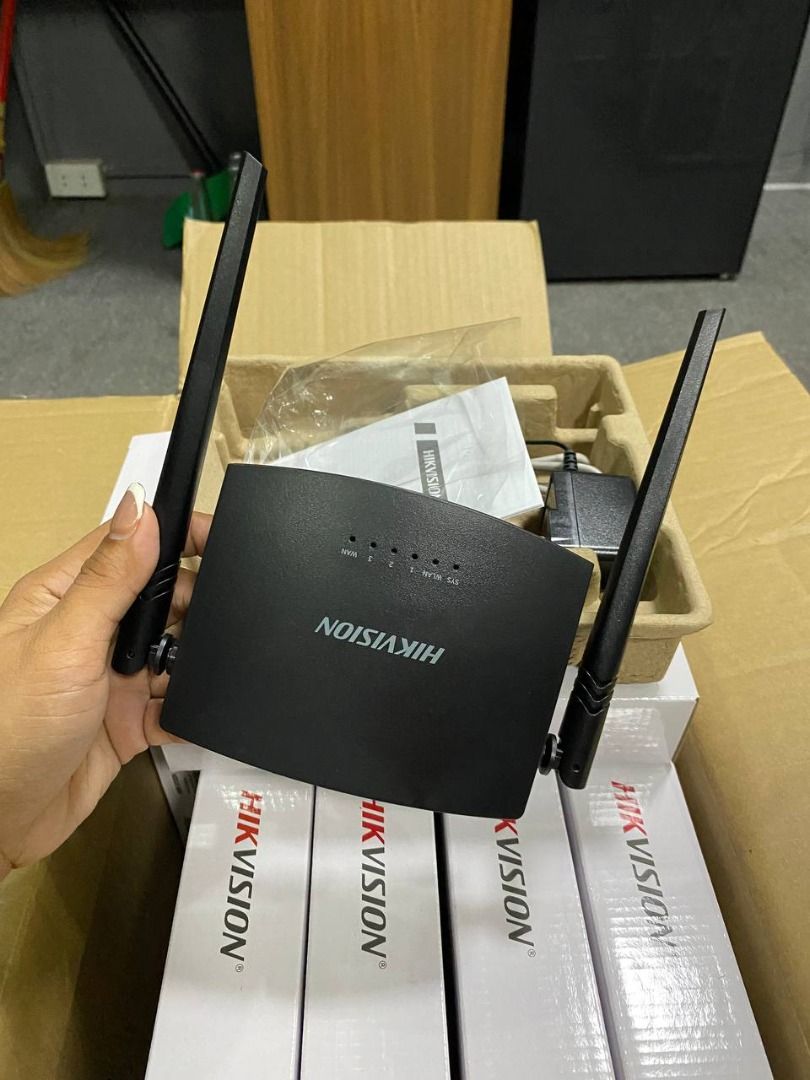 Hikvision DS-3WR3N 300Mbps Wifi4 Router, Computers & Tech, Parts ...