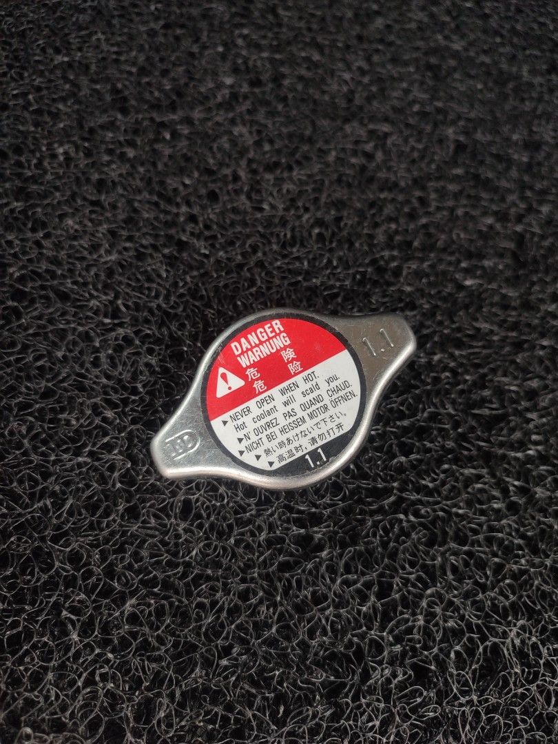 Honda radiator cap, Car Accessories, Accessories on Carousell