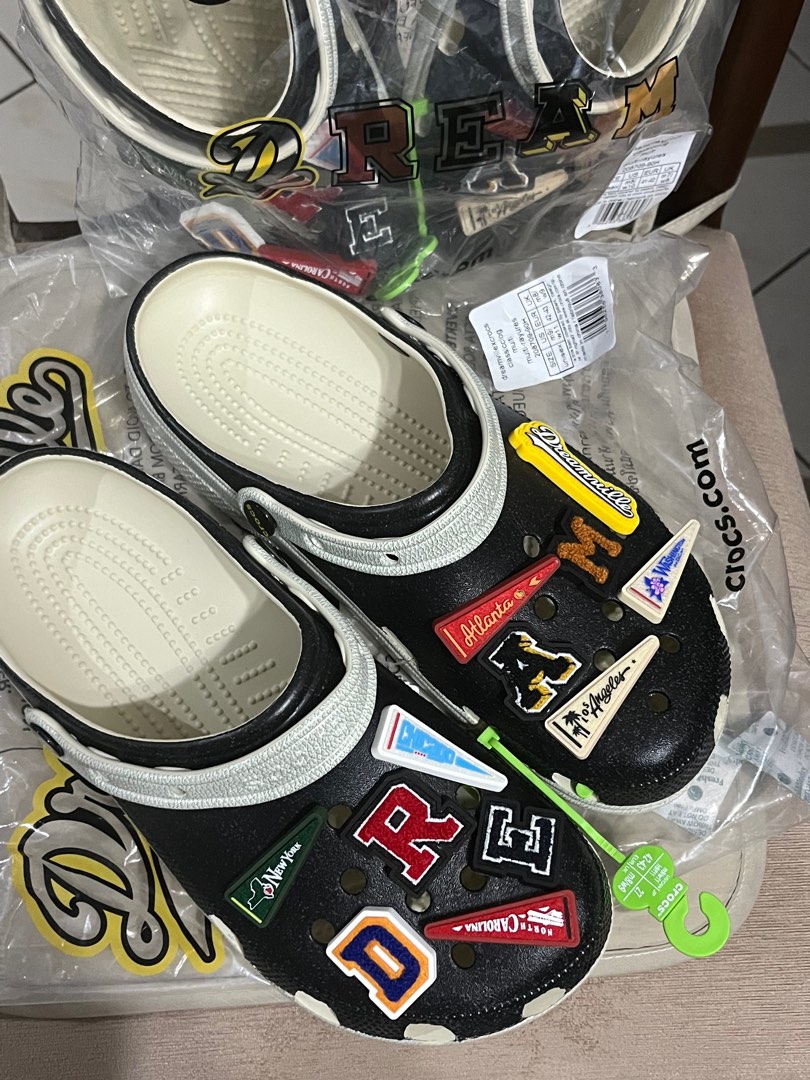 J.cole Dreamville Crocs Sz 9, 8, Men's Fashion, Footwear, Casual Shoes ...