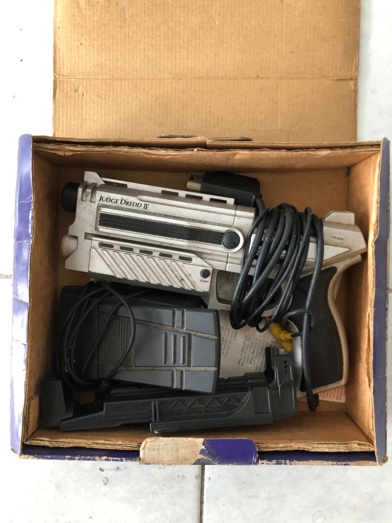 Judge Dredd Playstation Gun, Video Gaming, Gaming Accessories, Controllers on Carousell