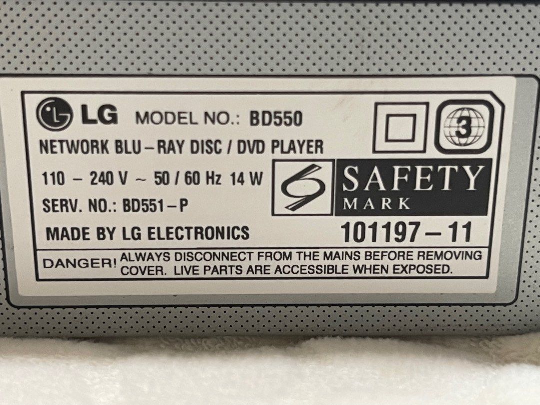 LG BD550 with remote., TV & Home Appliances, TV & Entertainment, Blu ...