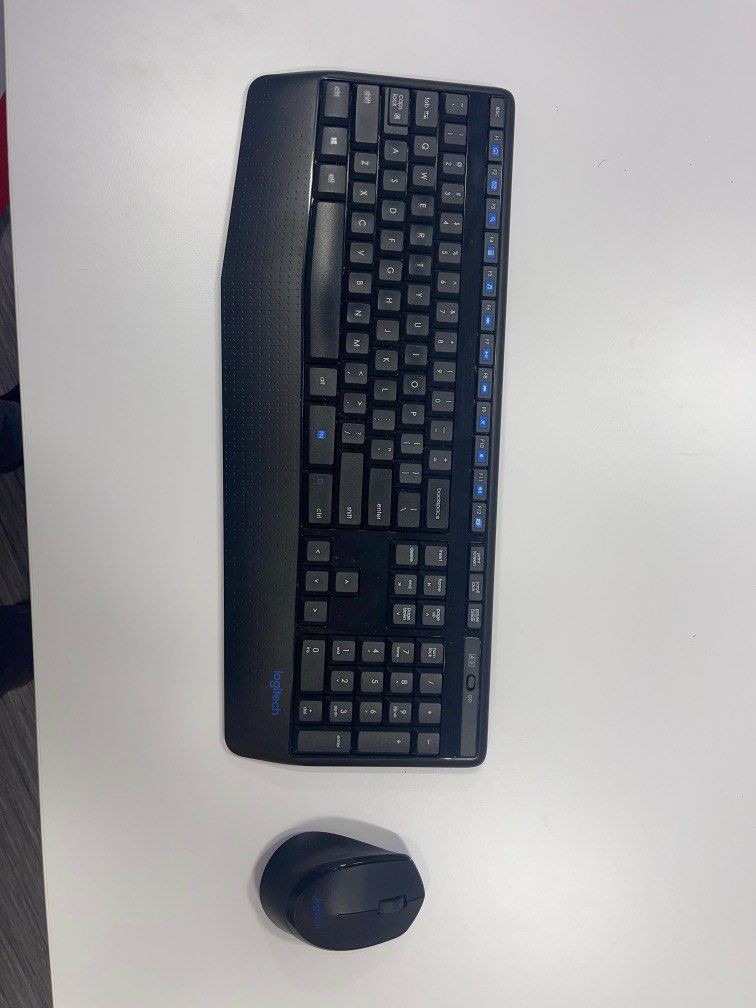 Logitech Wireless Keyboard And Mouse Computers And Tech Parts And Accessories Computer Keyboard On