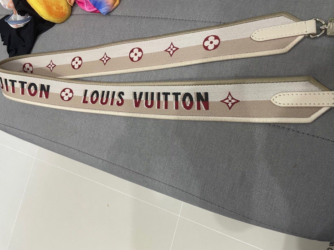 LV Neonoe BB Bucket Bag in Ivory Epi Leather SHW, Luxury, Bags ...