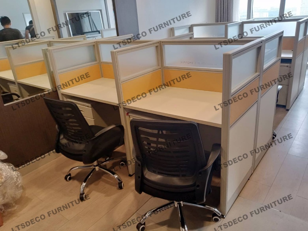 MODULAR PARTITION OFFICE FURNITURE AND PARTITION on Carousell
