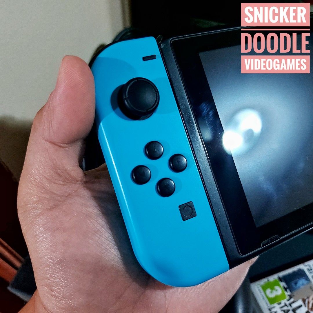 Nintendo Switch V1 Neon Blue and Neon Red Joy-Con Bundle, Video Gaming, Video Game Consoles ...